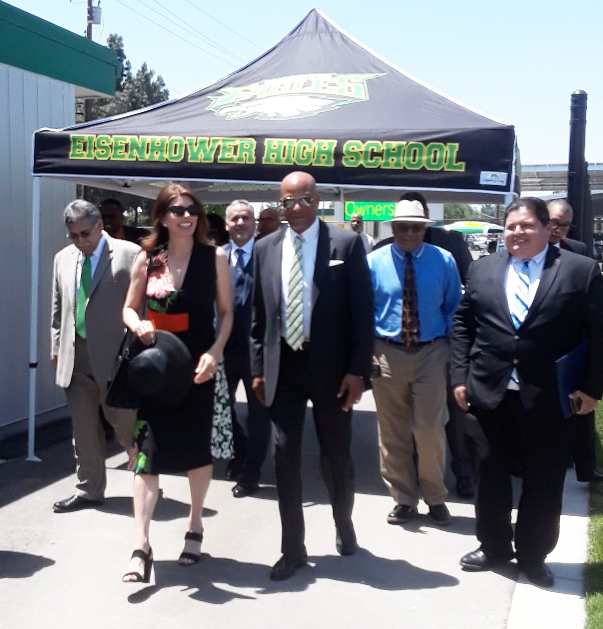 NFL great Ronnie Lott celebrates grand opening of Eisenhower stadium ...
