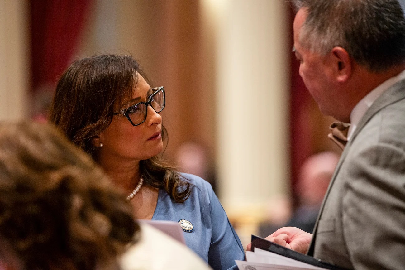 Senator Ochoa Bogh Urges Trump to Grant Work Permits for Undocumented ...